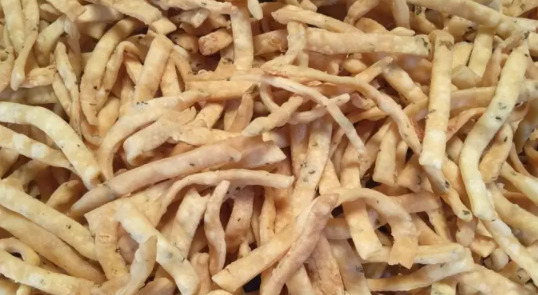 Resep Stik Bawang Seledri - Orami Recipes