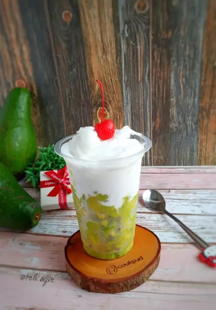 Resep Alpukat Kocok Kelapa Muda - Orami Recipes