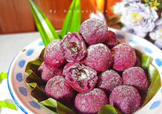 Bola Ubi Isi Gula Merah - Orami Recipes