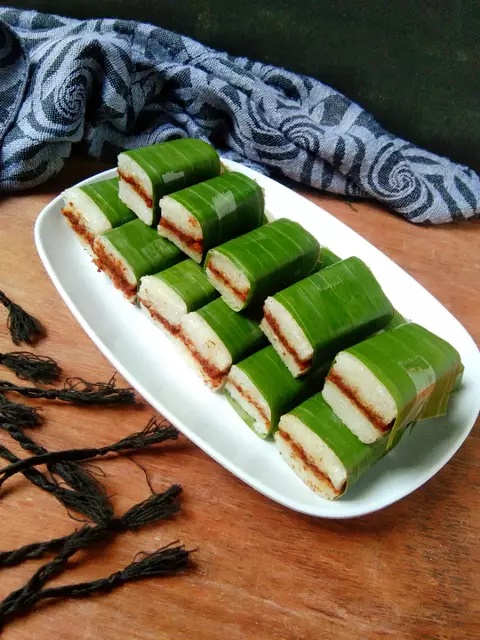 Resep Lemper Isi Serundeng - Orami Recipes