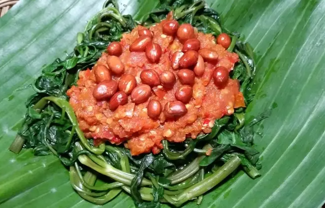 Plecing Kangkung Polos Praktis - Orami Recipes