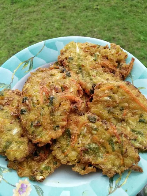 Resep Bakwan Sayur Takaran Sendok - Orami Recipes