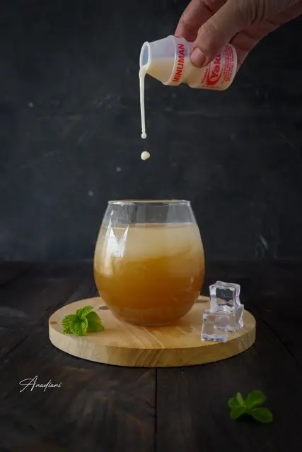 Resep Es Teh Manis Yakult - Orami Recipes