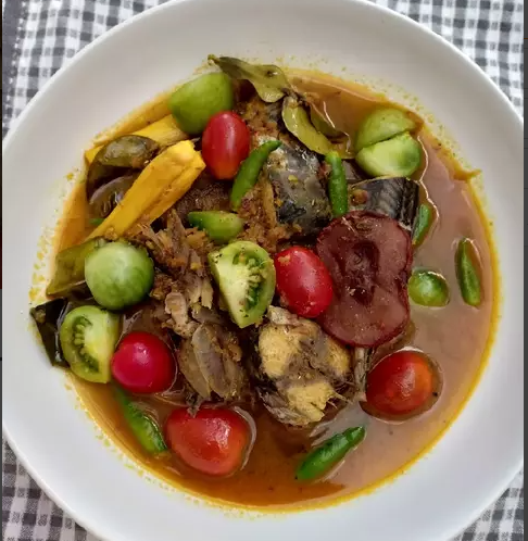 Resep Gulai Ikan Tongkol Asam Sunti Khas Aceh - Orami Recipes