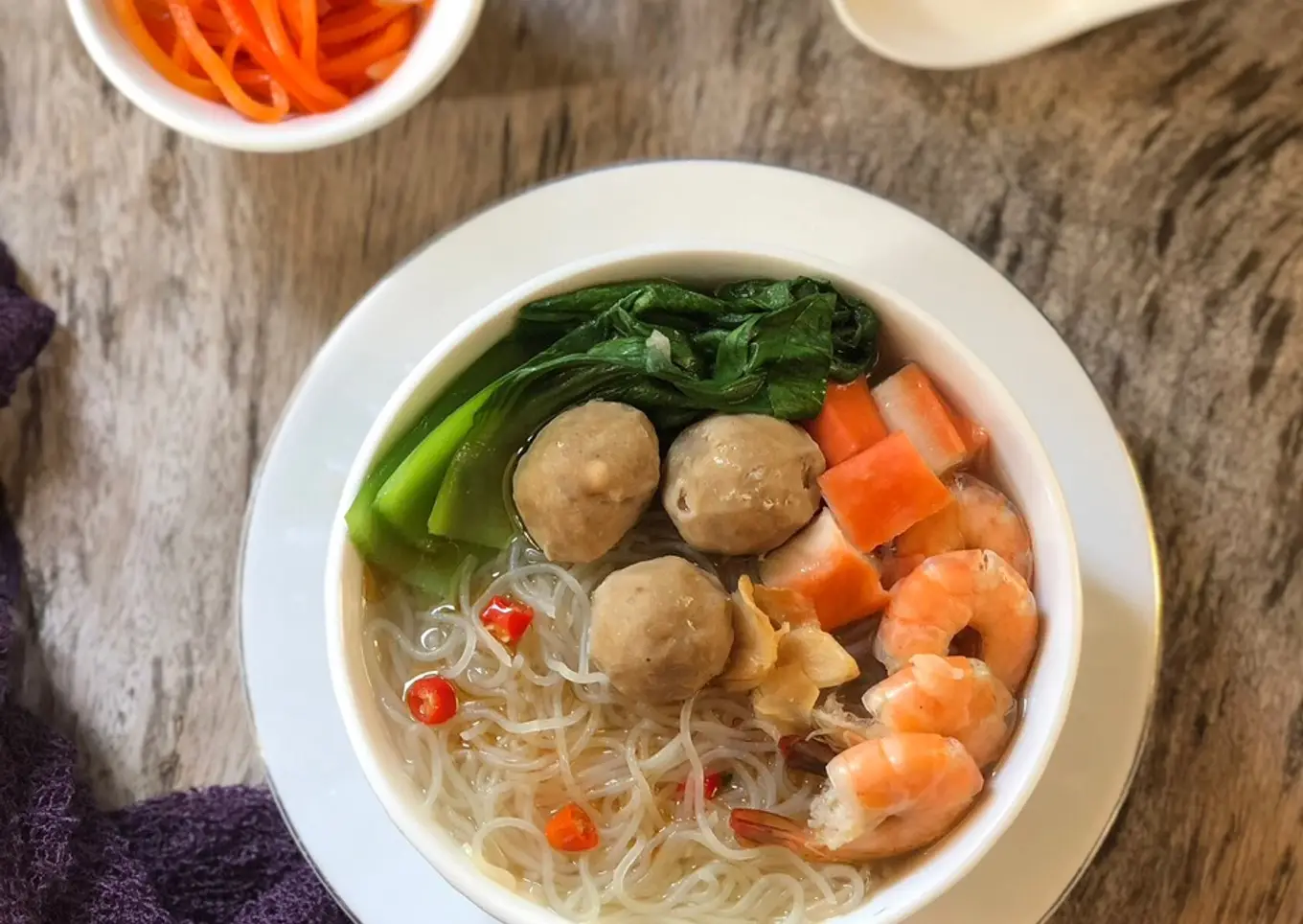 Resep Bihun Kuah Bakso - Orami Recipes