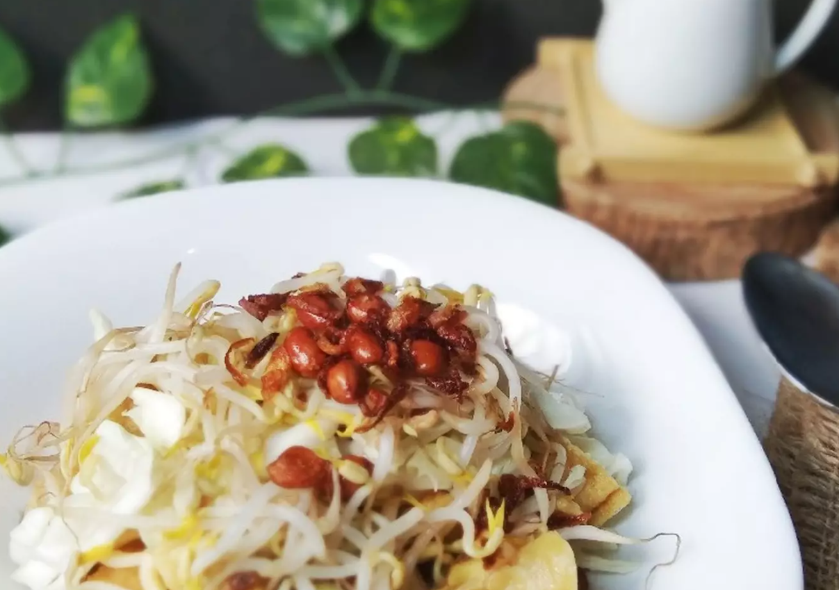Resep Kupat Tahu Khas Solo - Orami Recipes