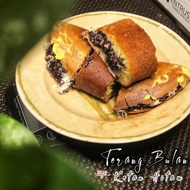 Resep Terang Bulan Ketan Hitam - Orami Recipes