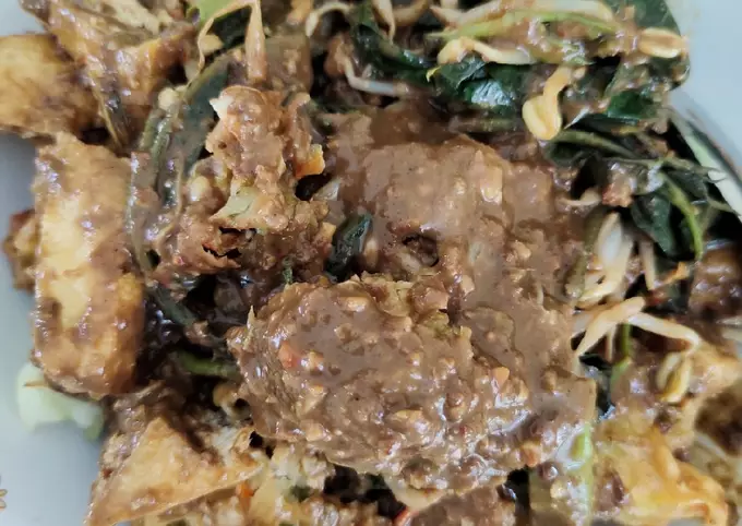 Rujak Cingur Petis - Orami Recipes