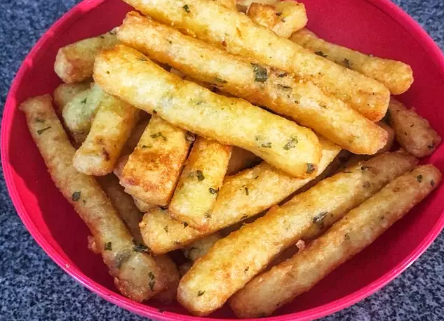 Resep Stik Kentang Bebas MSG dan Gula - Orami Recipes