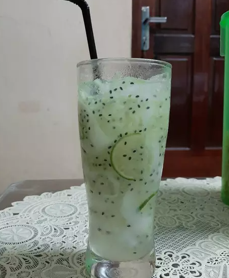 Es Timun Serut Kelapa Muda - Orami Recipes