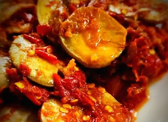 Resep Jengkol Balado Khas Minangkabau - Orami Recipes