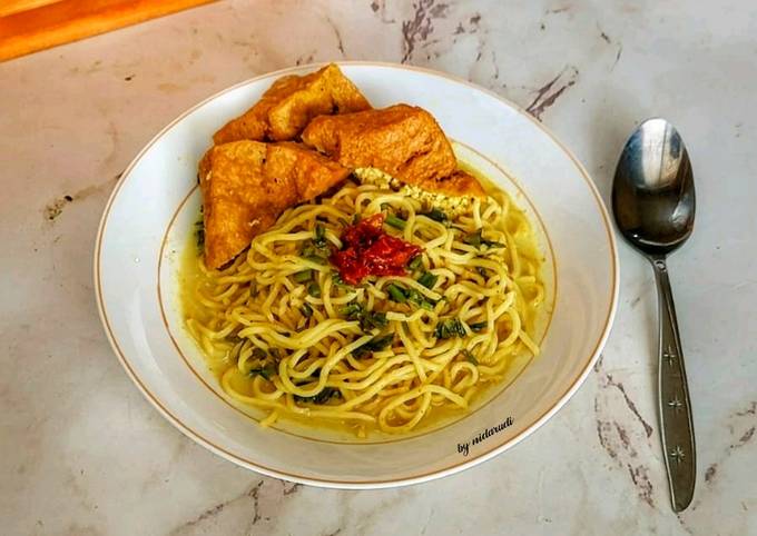Resep Mie Kuah Tahu Kuning Khas Balikpapan - Orami Recipes