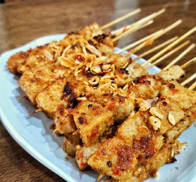 Resep Masak Tempe Gembus Sate Kere Bumbu Rujak - Orami Recipes