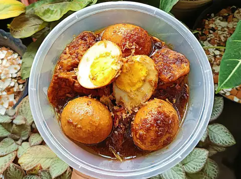 Resep Semur Tahu Telur - Orami Recipes